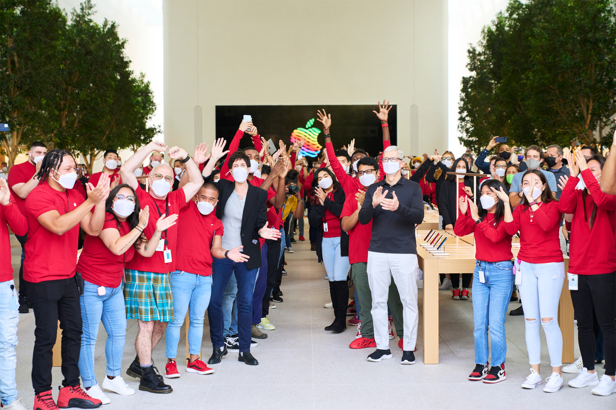 El Apple The Grove rediseñado abrió sus puertas en Los Ángeles - Apple (LA)