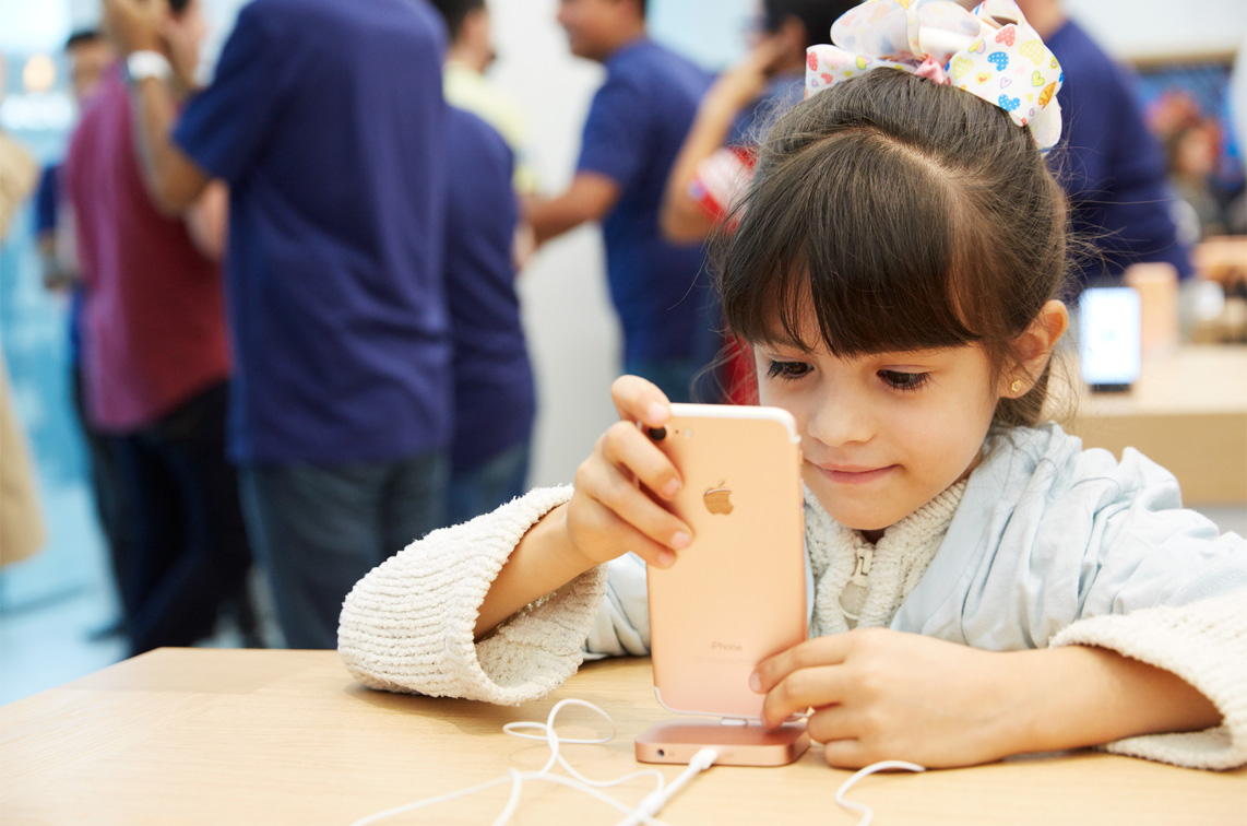 Apple's grand opening in Mexico - Apple