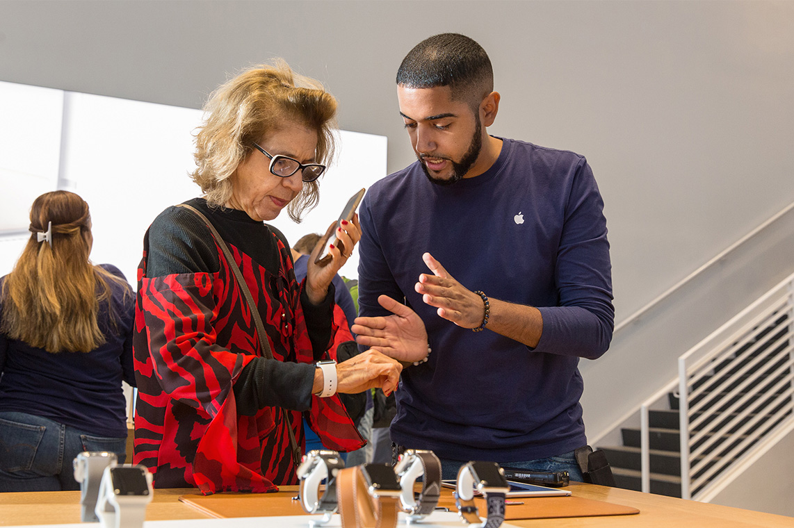 Apple Watch Series 3 with cellular now available - Apple (UK)