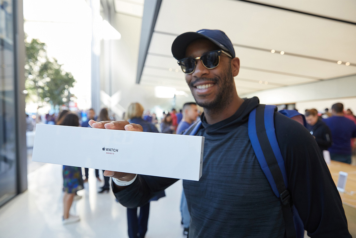 Apple Watch Series 3 with cellular now available - Apple (UK)