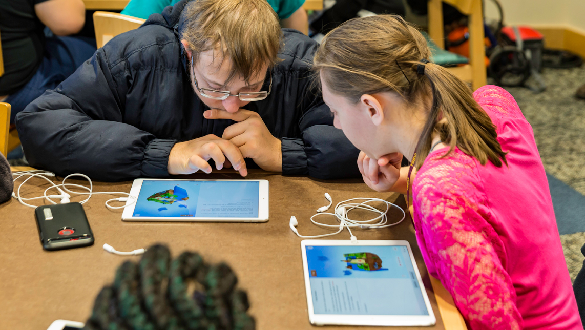 Apple brings Everyone Can Code to schools serving blind and deaf ...