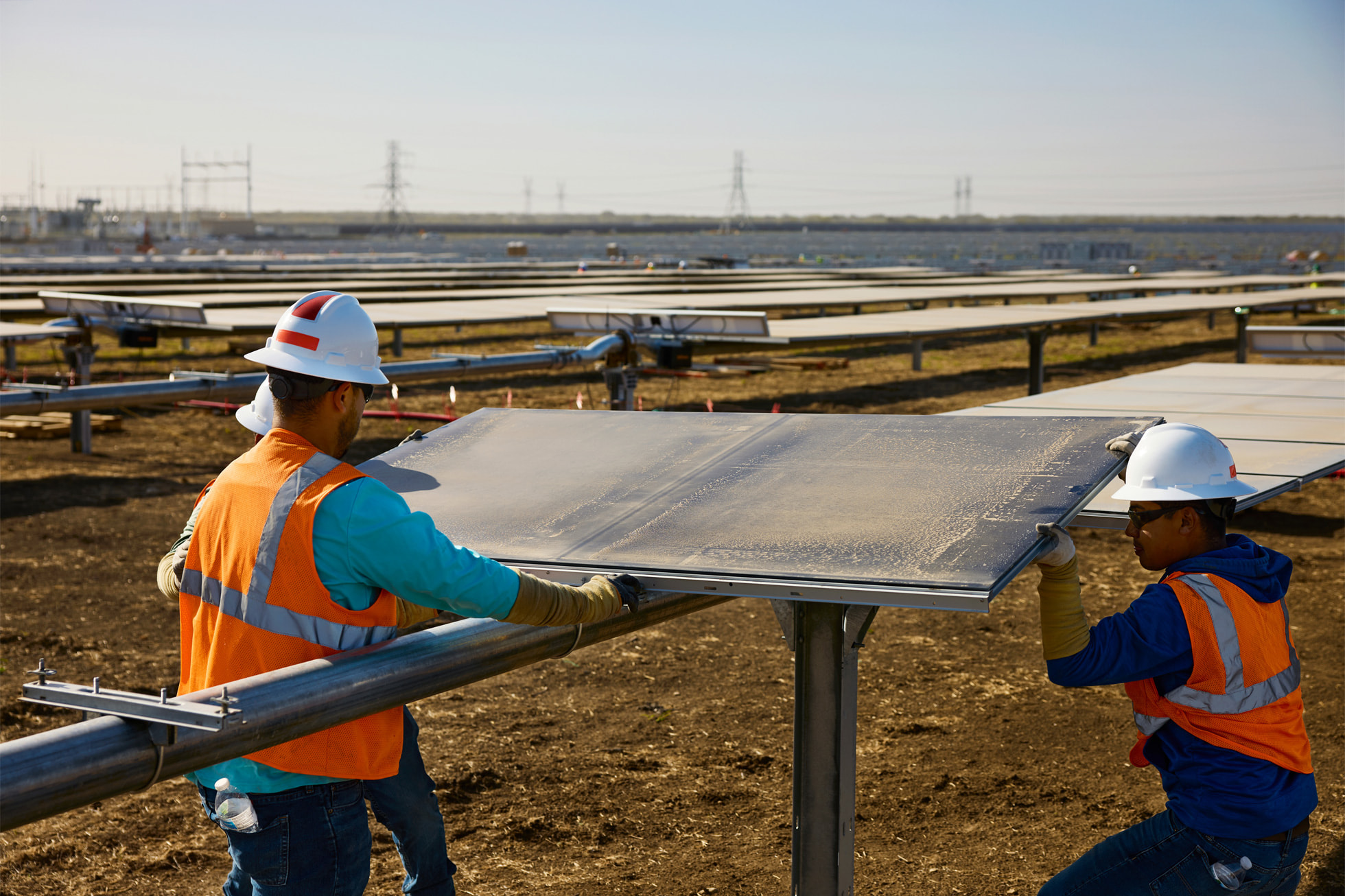 Apple helps suppliers rapidly accelerate renewable energy use around ...