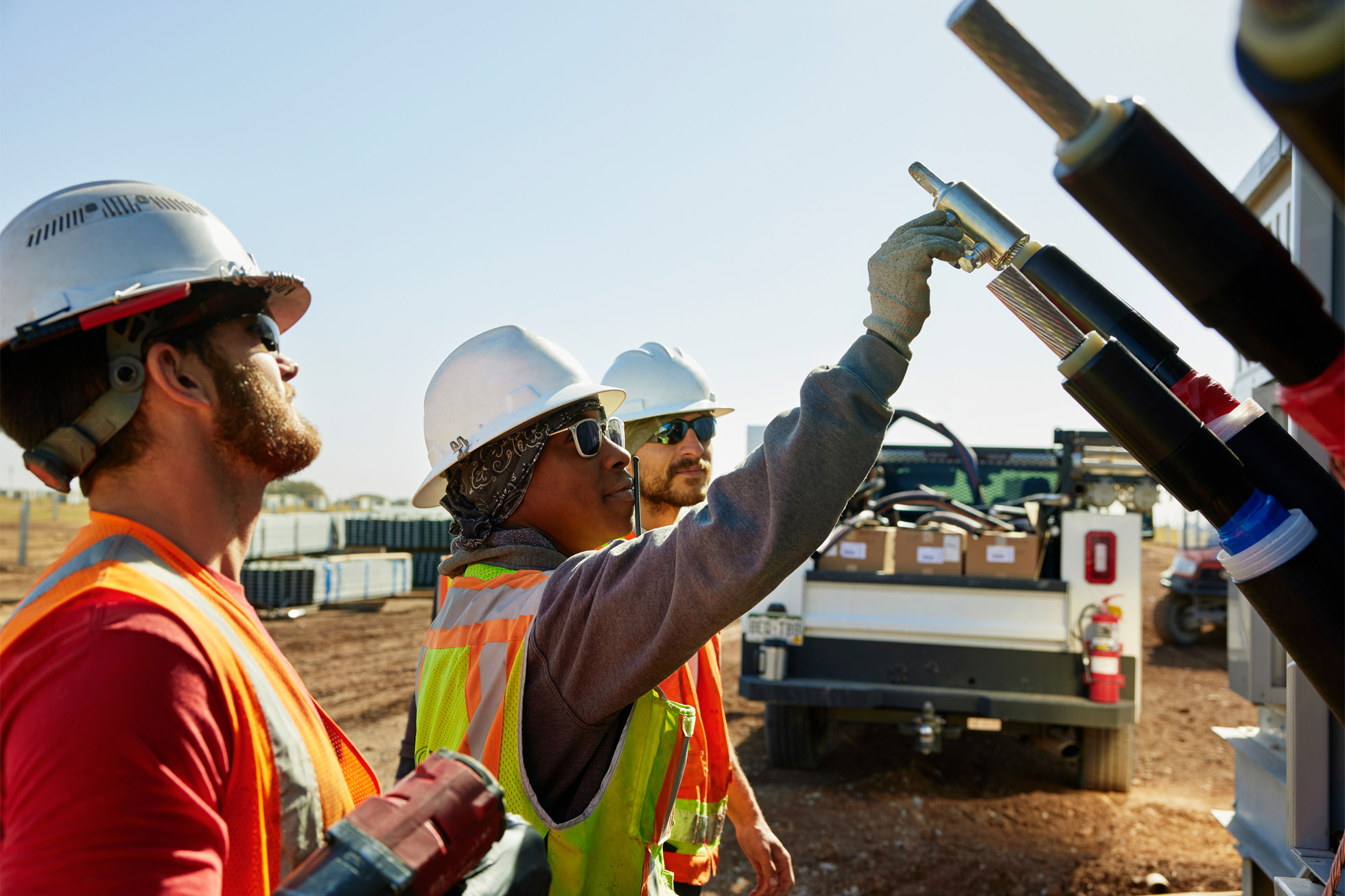 Apple helps suppliers rapidly accelerate renewable energy use around ...