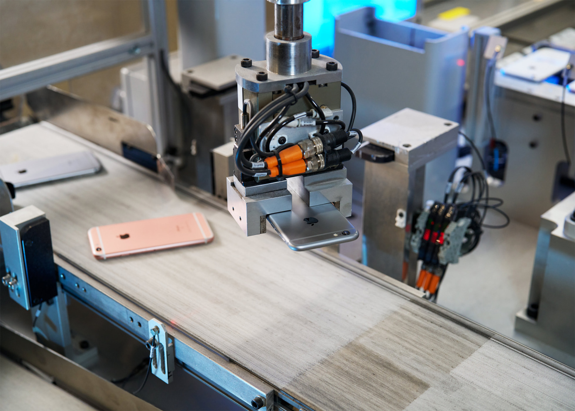 Apple will use 100 percent recycled cobalt in batteries by 2025 - Apple