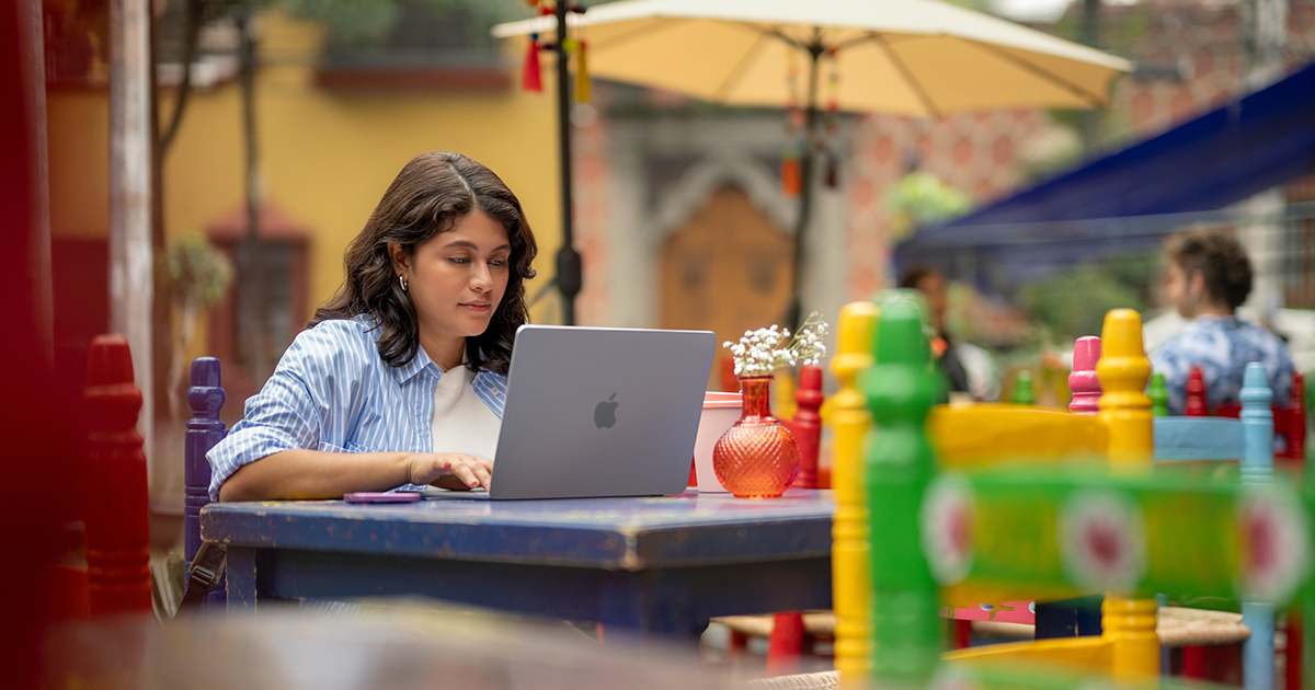 การศึกษา - นักศึกษา - Michelle Ayala - Apple (TH)